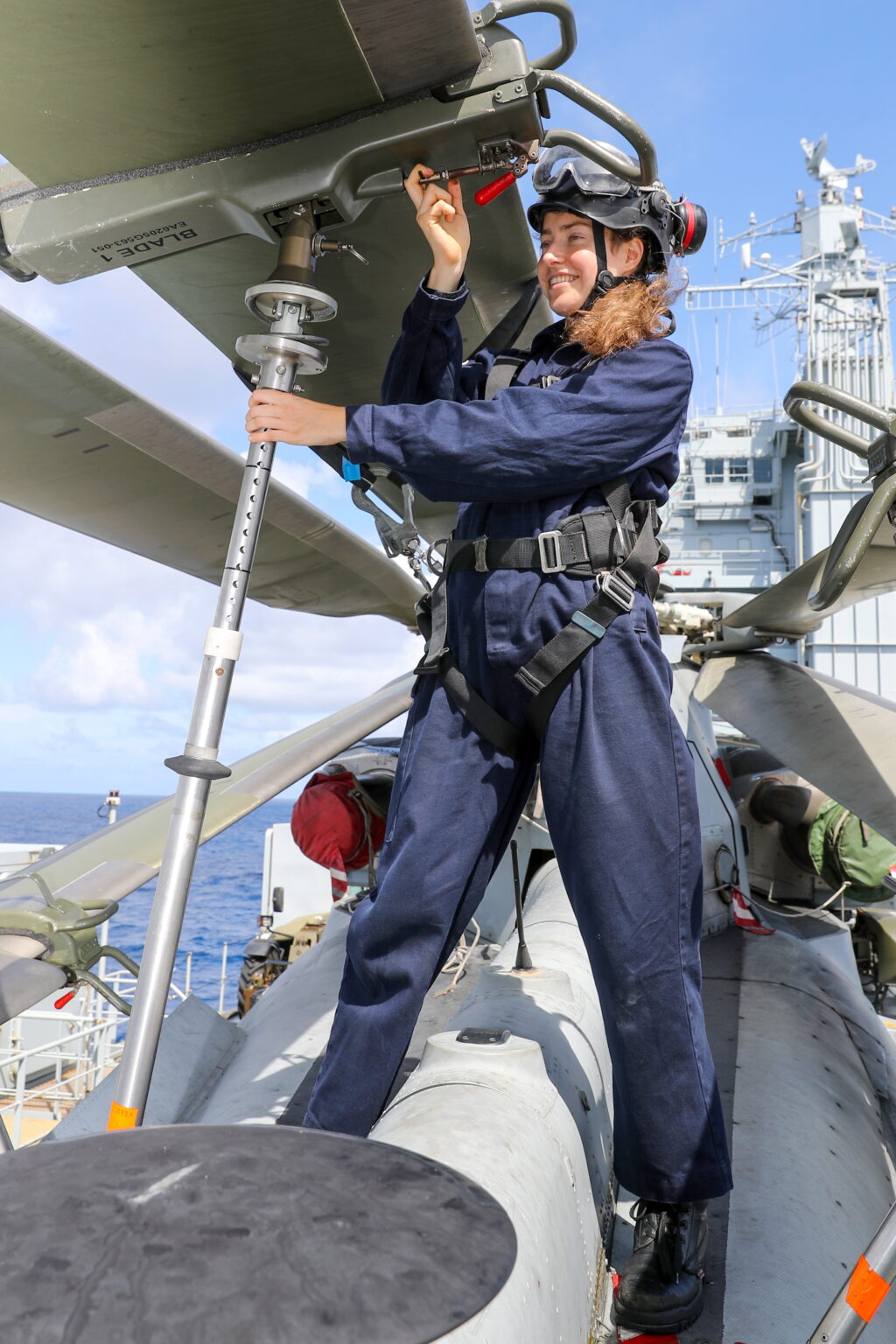 30 years of women at sea: Commando Helicopter Force - The Worshipful ...